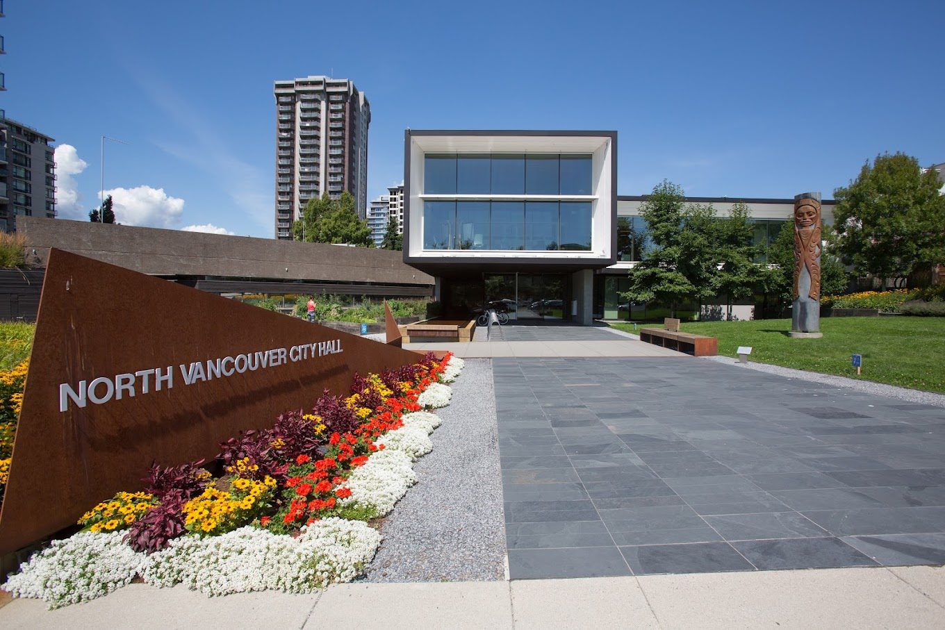 North Vancouver City Hall – NorthVancouver.com – North Vancouver, BC